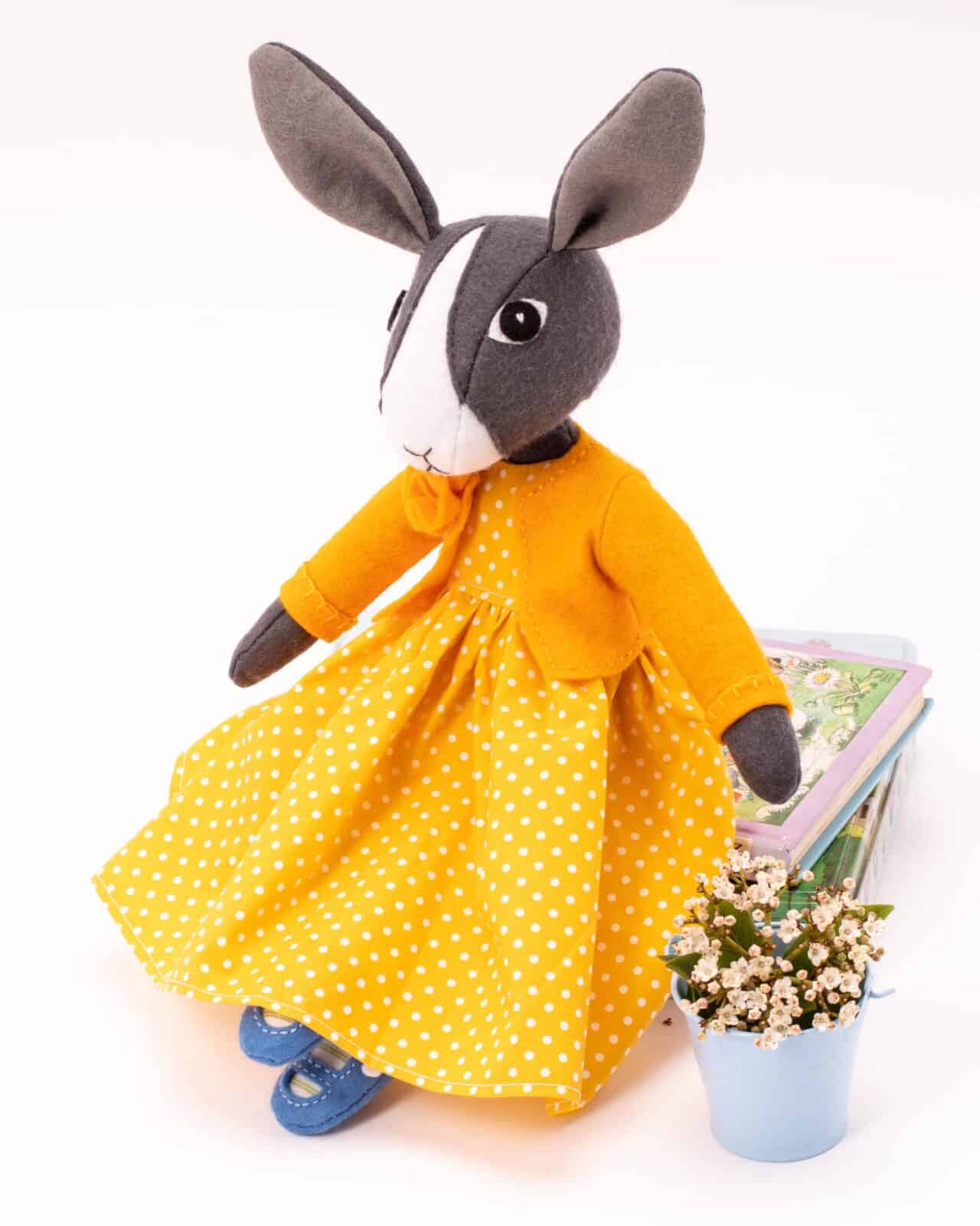 How to Make a Dutch Rabbit Felt Toy | Tilly & Puffin