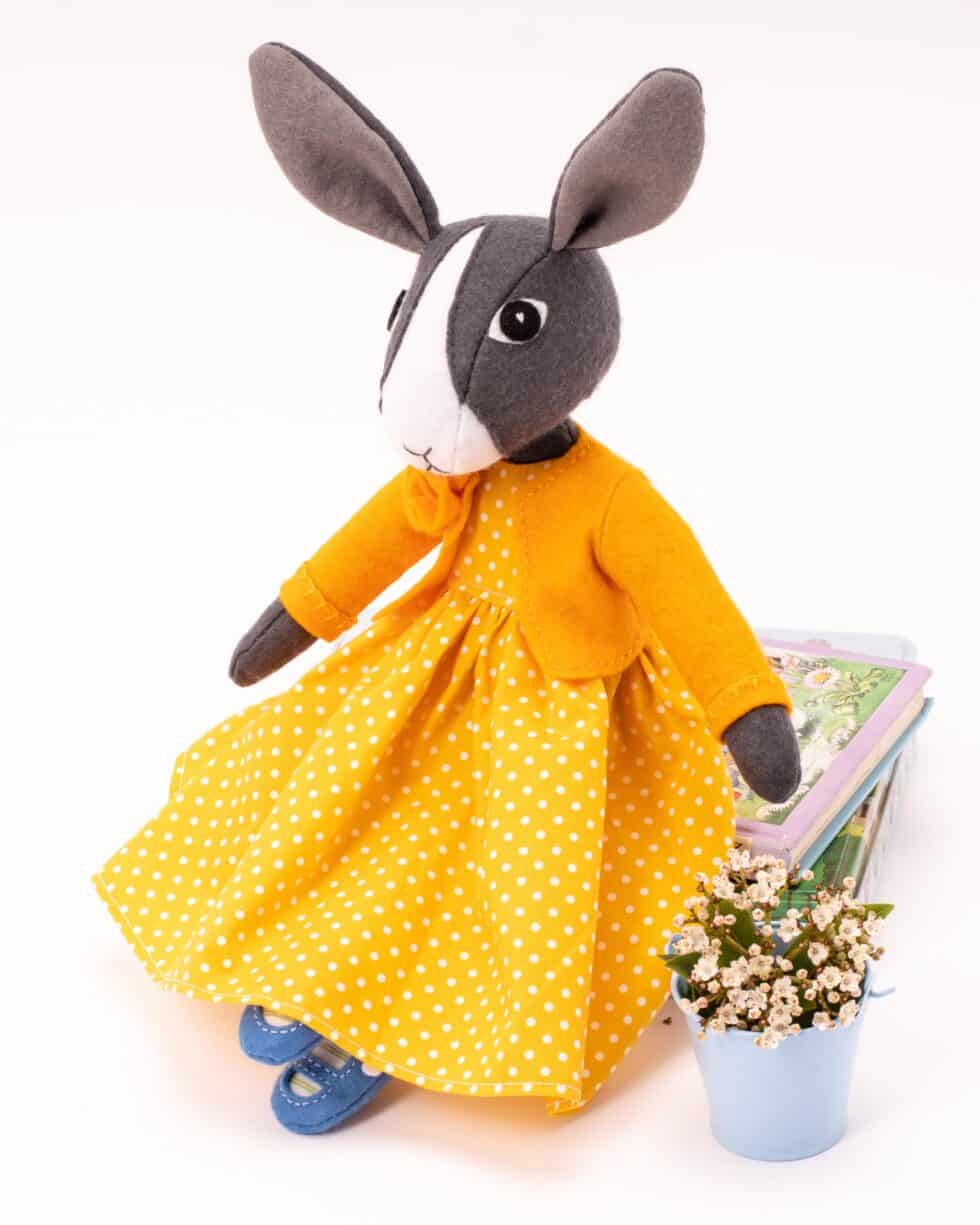 How to Make a Dutch Rabbit Felt Toy | Tilly & Puffin